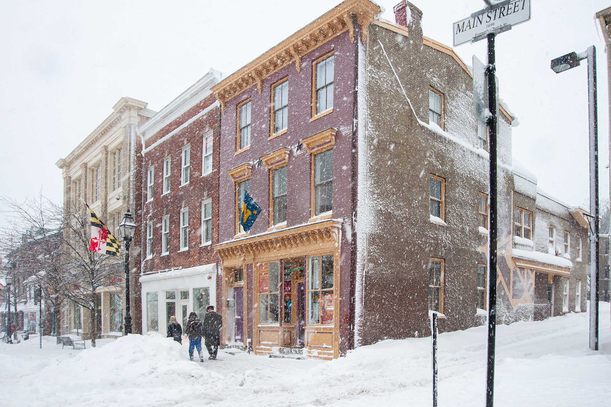 What is a Blizzard Warning? - The Weather Station Experts