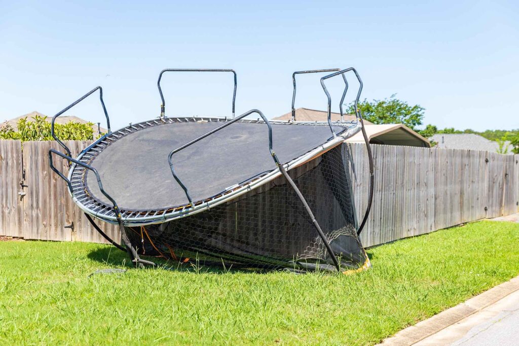 What is a High Wind Warning? Get Prepared Now - The Weather Station Experts
